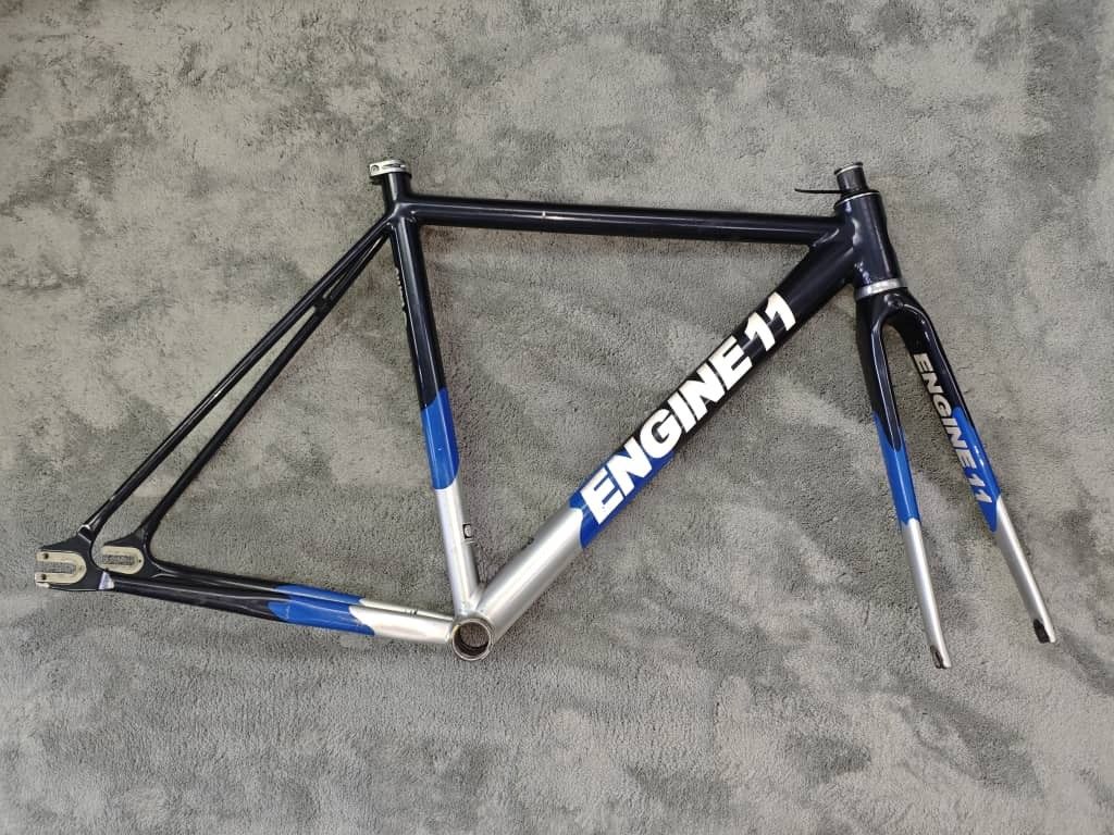 Engine 11 crit d ocean blue frame, Sports Equipment, Bicycles & Parts ...