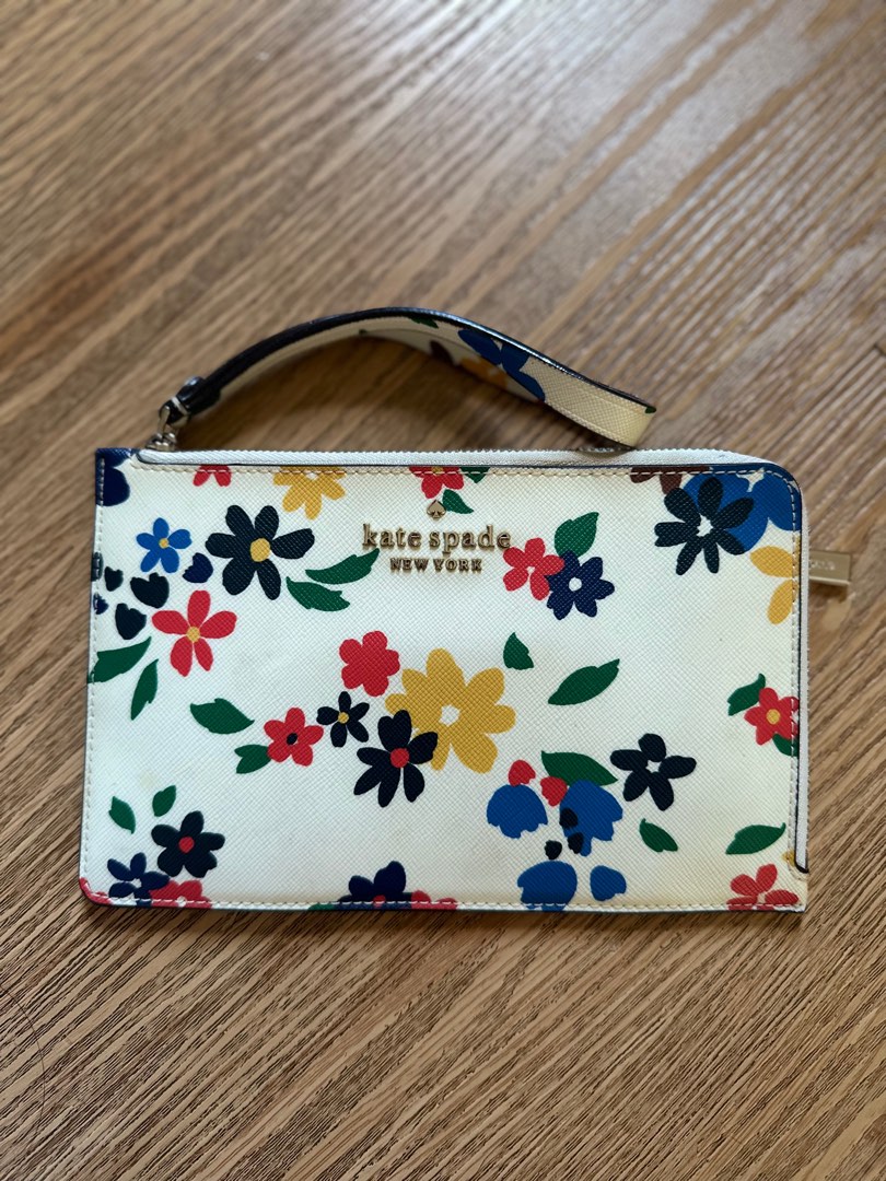Kate Spade Staci Medium Wrislet, Barang Mewah, Tas & Dompet di Carousell
