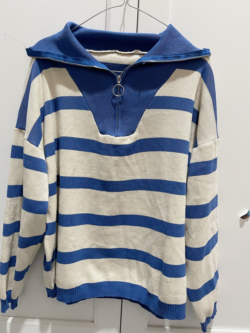 Knit cream biru garis, Fesyen Wanita, Pakaian Wanita, Atasan di Carousell