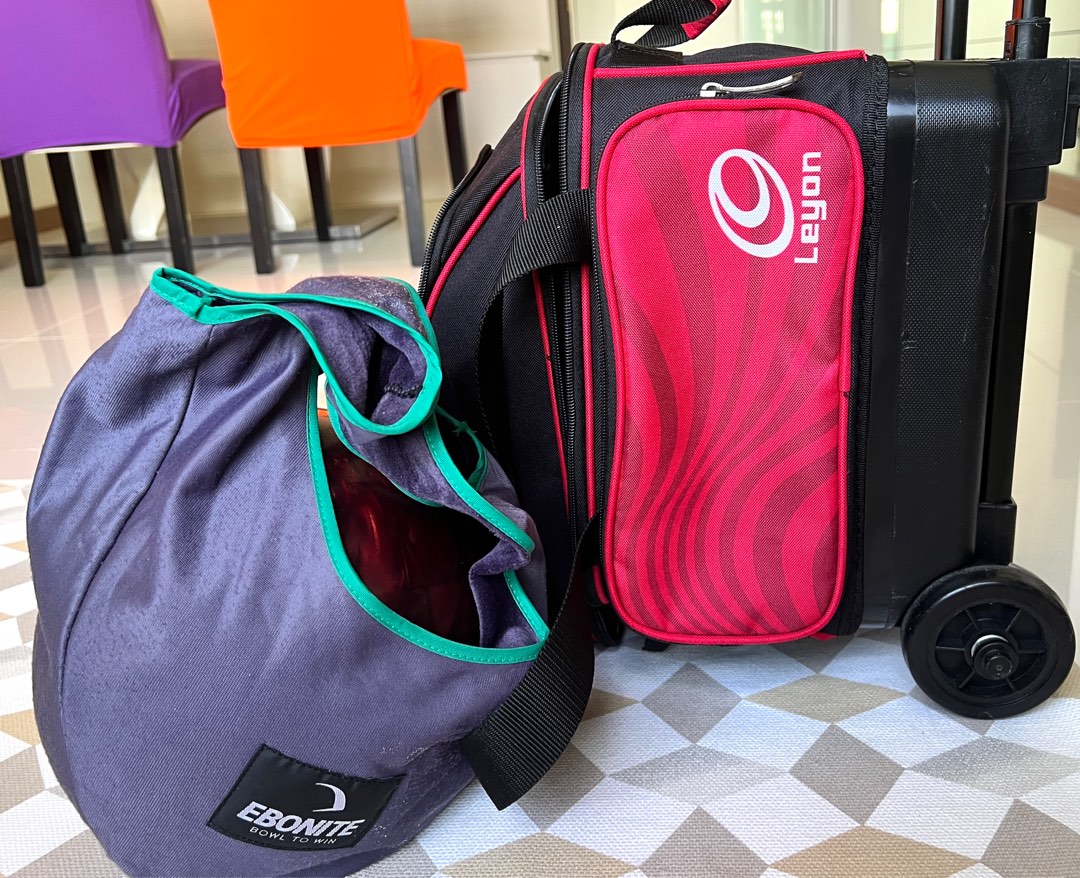 Leon red bowling bag (single), Sports Equipment, Sports & Games ...