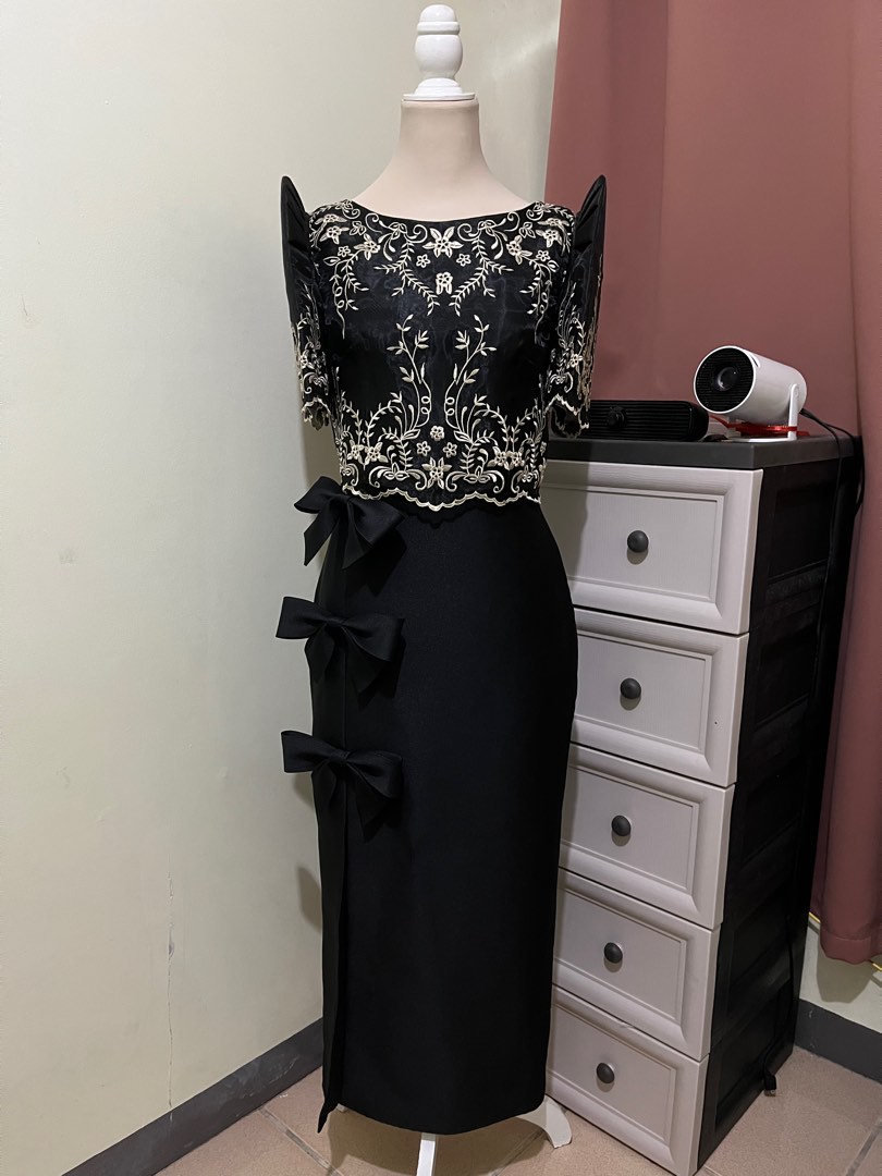 Modern Embroidered Filipiniana (Rent Only), Women's Fashion, Dresses ...