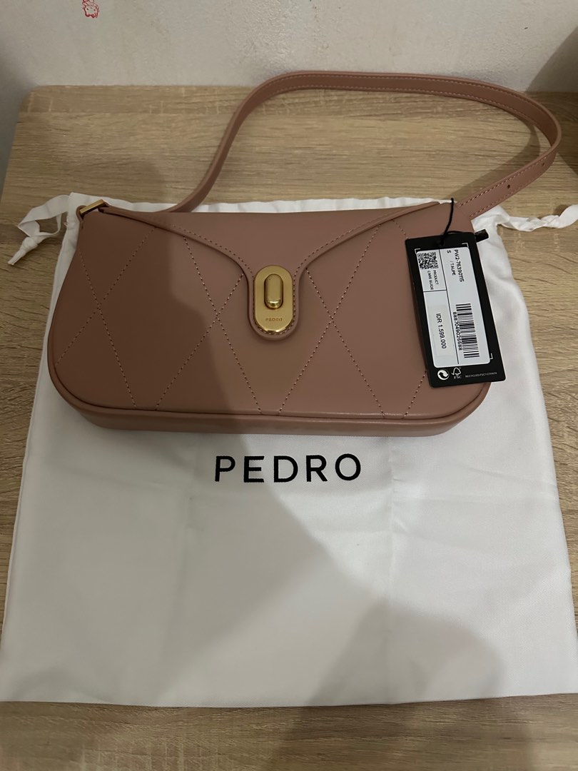 Tas Pedro, Fesyen Wanita, Tas & Dompet di Carousell