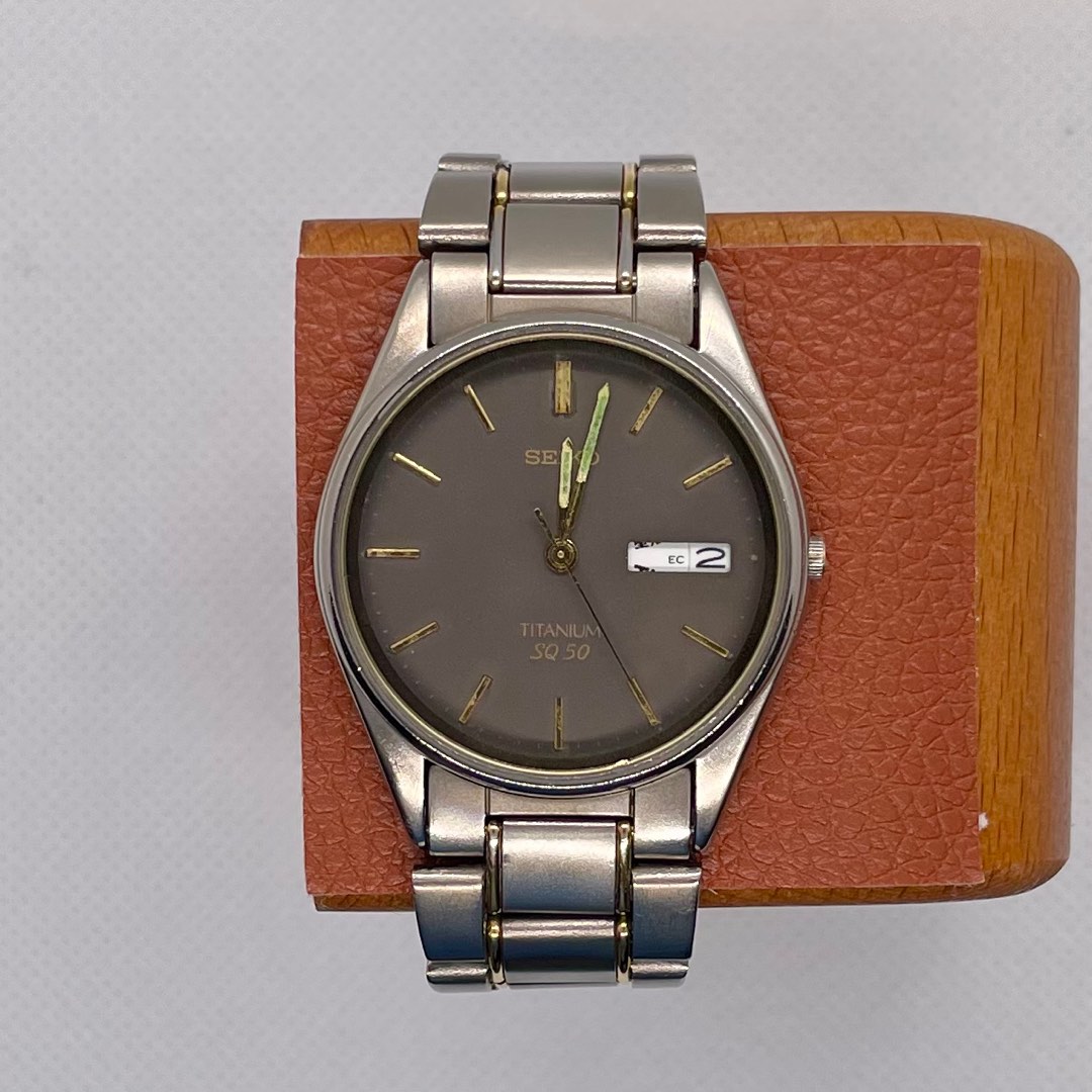 Vintage Seiko Titanium 7N43-F020 NOT WORKING, Men's Fashion, Watches ...