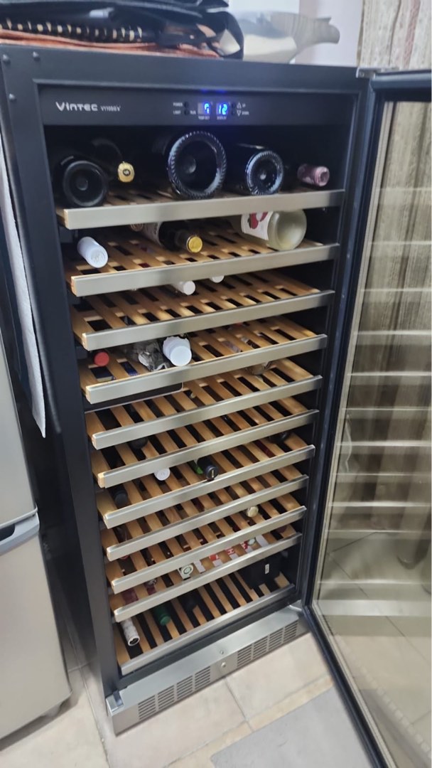 Vintec Wine fridge, TV & Home Appliances, Kitchen Appliances, Wine ...