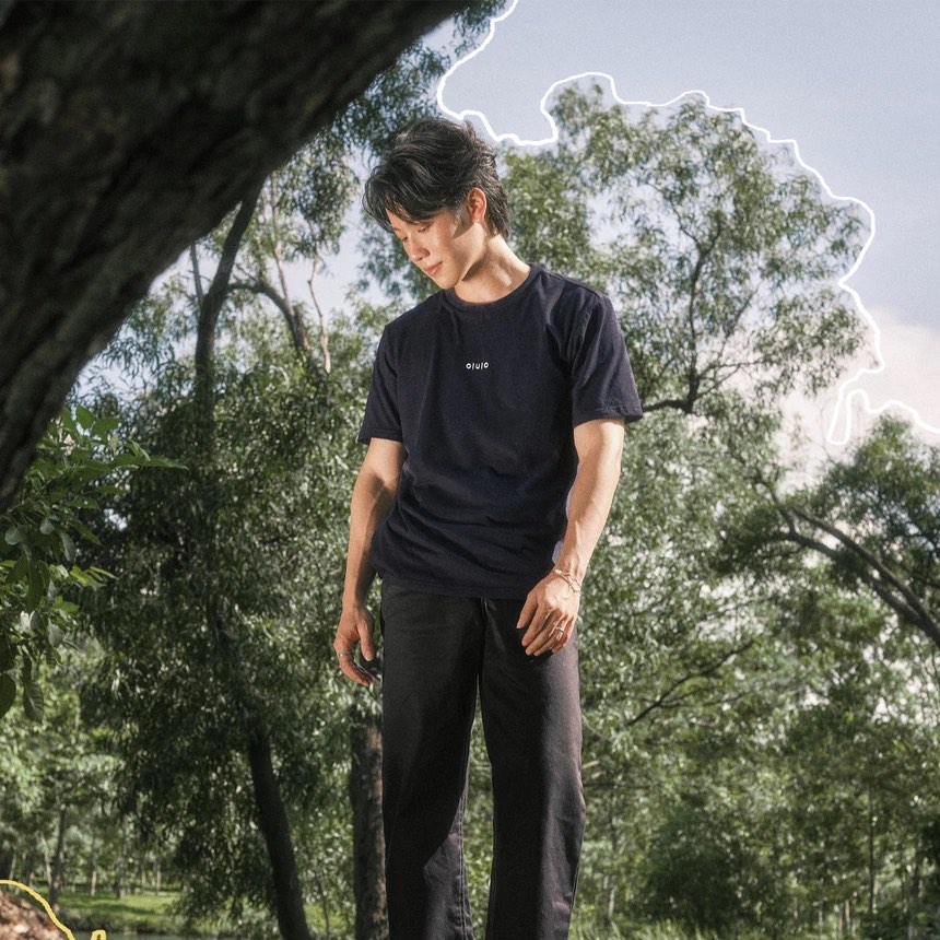 Yinwar olulo regular T-shirt, 男裝, 上身及套裝, T-shirt、恤衫、有領衫 - Carousell