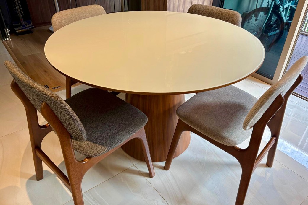 CASTLERY Theo Round Dining Table & 4-Piece Joshua Intimate Chair Set (White Glass Centerpiece ...