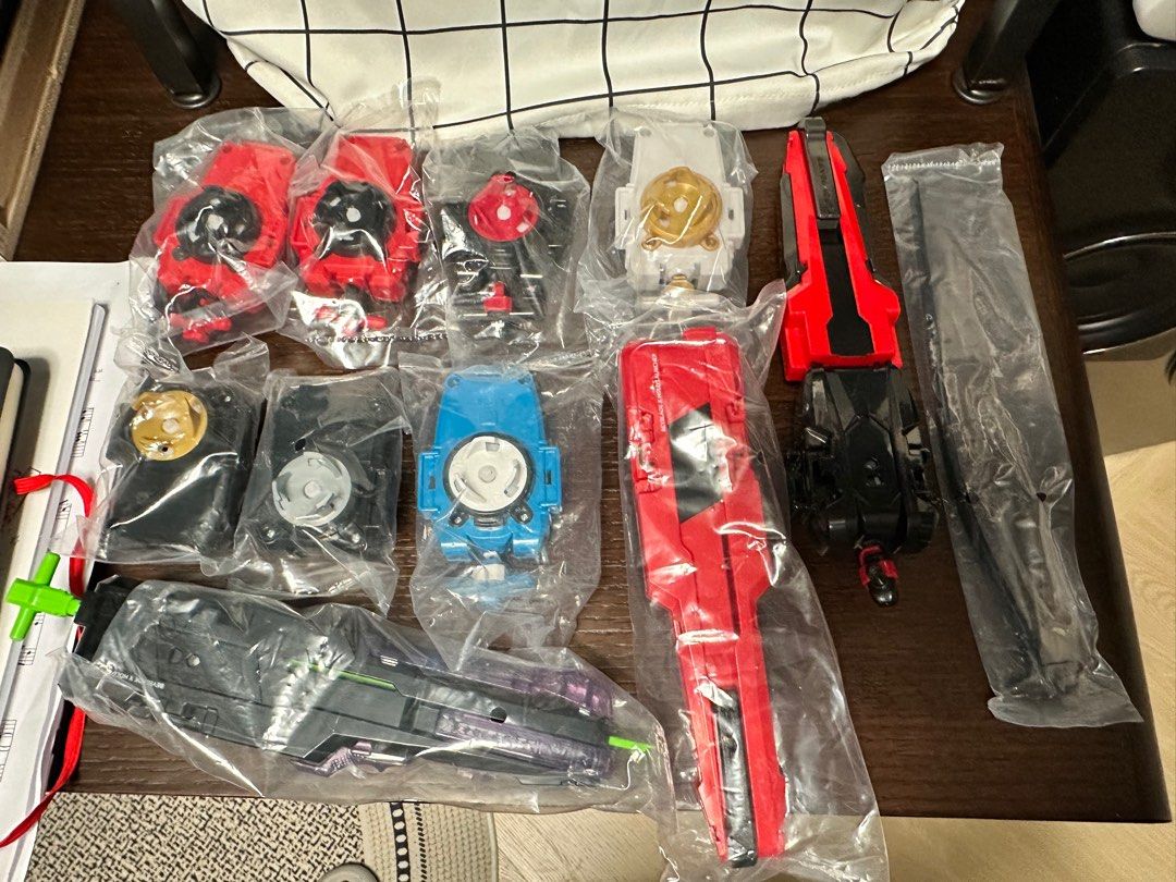 Deluxe collector pack for Beyblade X, everything you need to start your ...