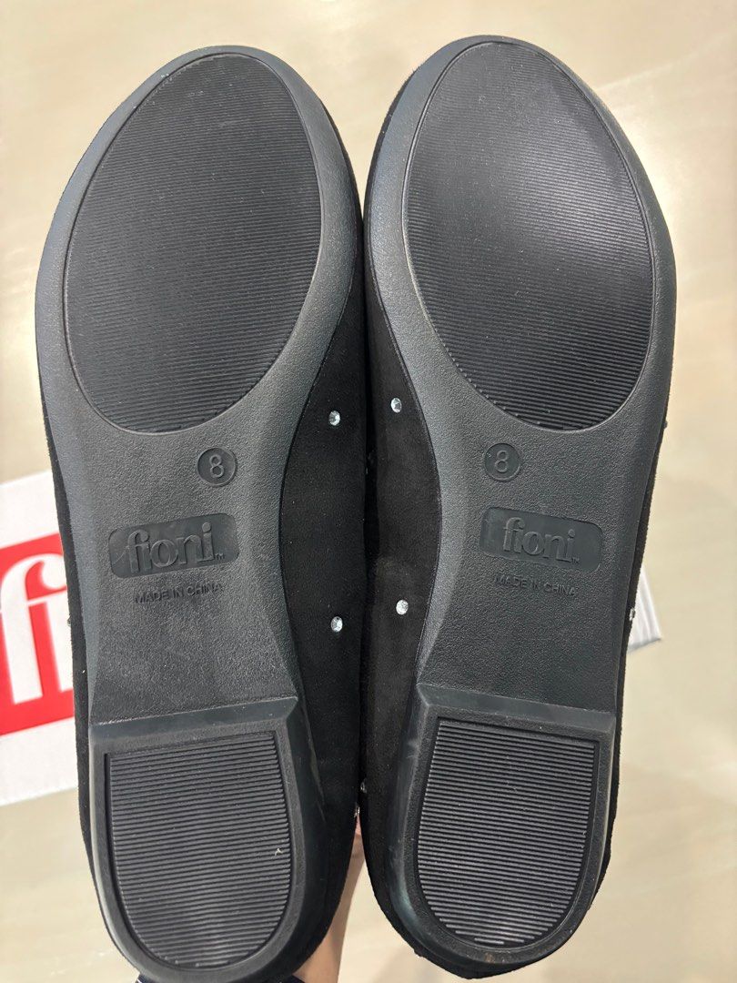 Flat shoes hitam fioni payless, Fesyen Wanita, Sepatu di Carousell