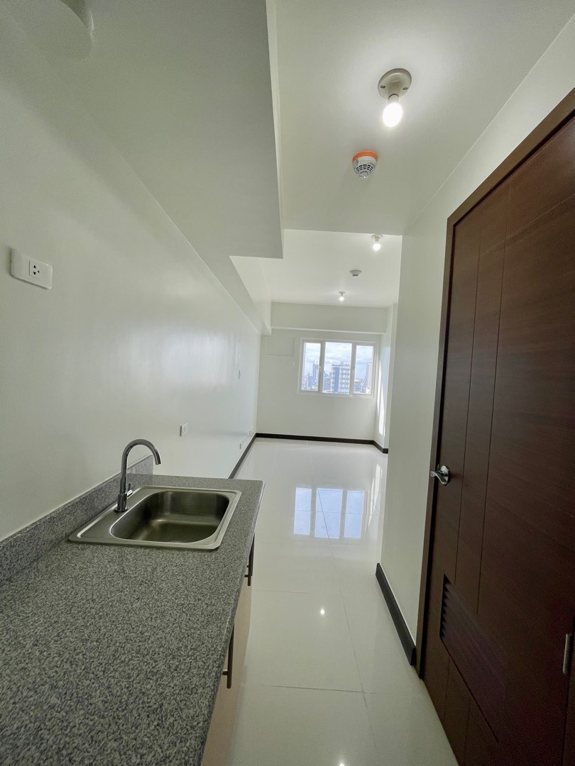 For rent studio unit quantum residences taft pasay , Property, Rentals ...