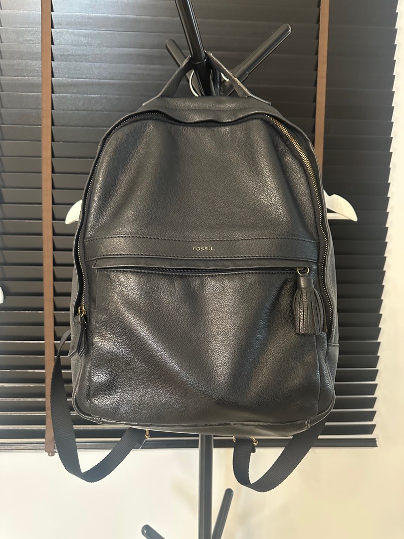 Fossil backpack - Black, Men's Fashion, Bags, Backpacks on Carousell