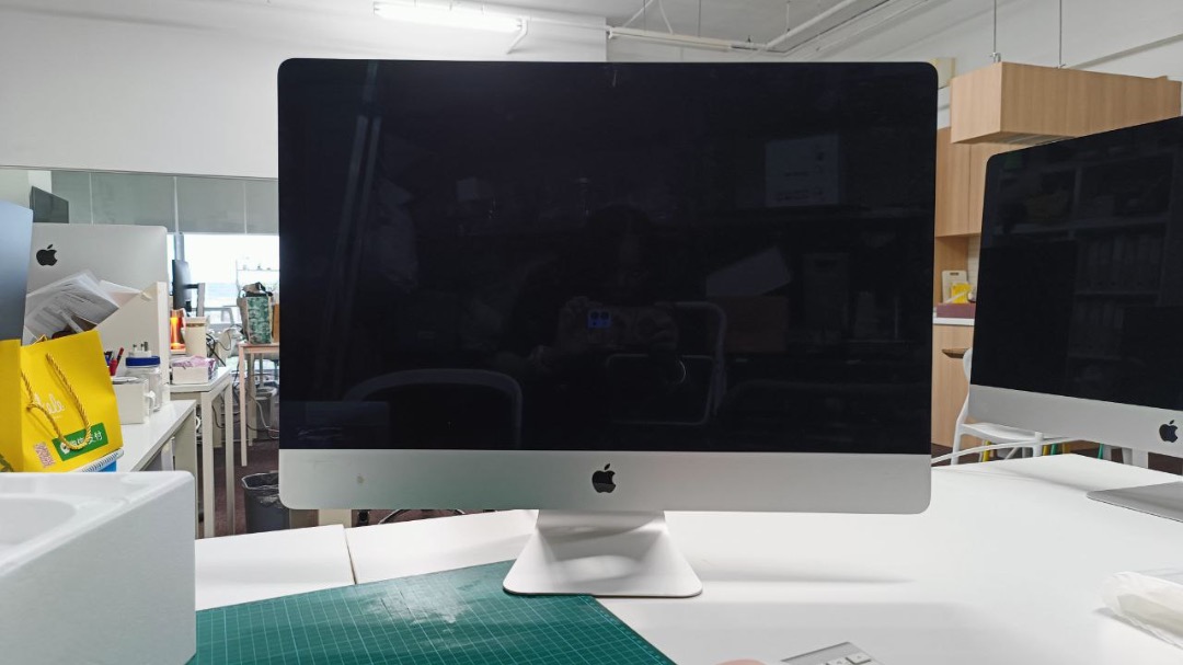iMac (Retina 5K, 27-inch, Late 2015). With battery keyboard & mouse ...