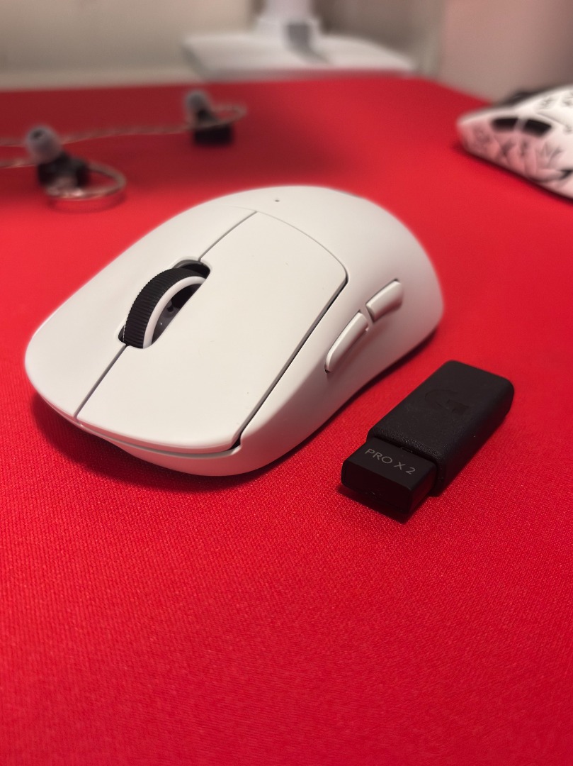 Logitech G Pro x Superlight 2 w/ custom mouse feet, 電腦＆科技, 電腦周邊及配件, 電腦 ...