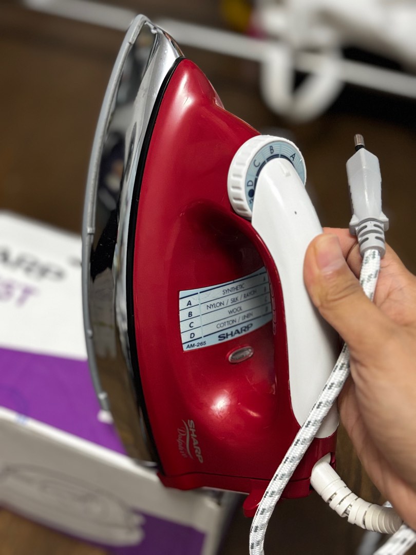 Sharp iron, TV & Home Appliances, Irons & Steamers on Carousell
