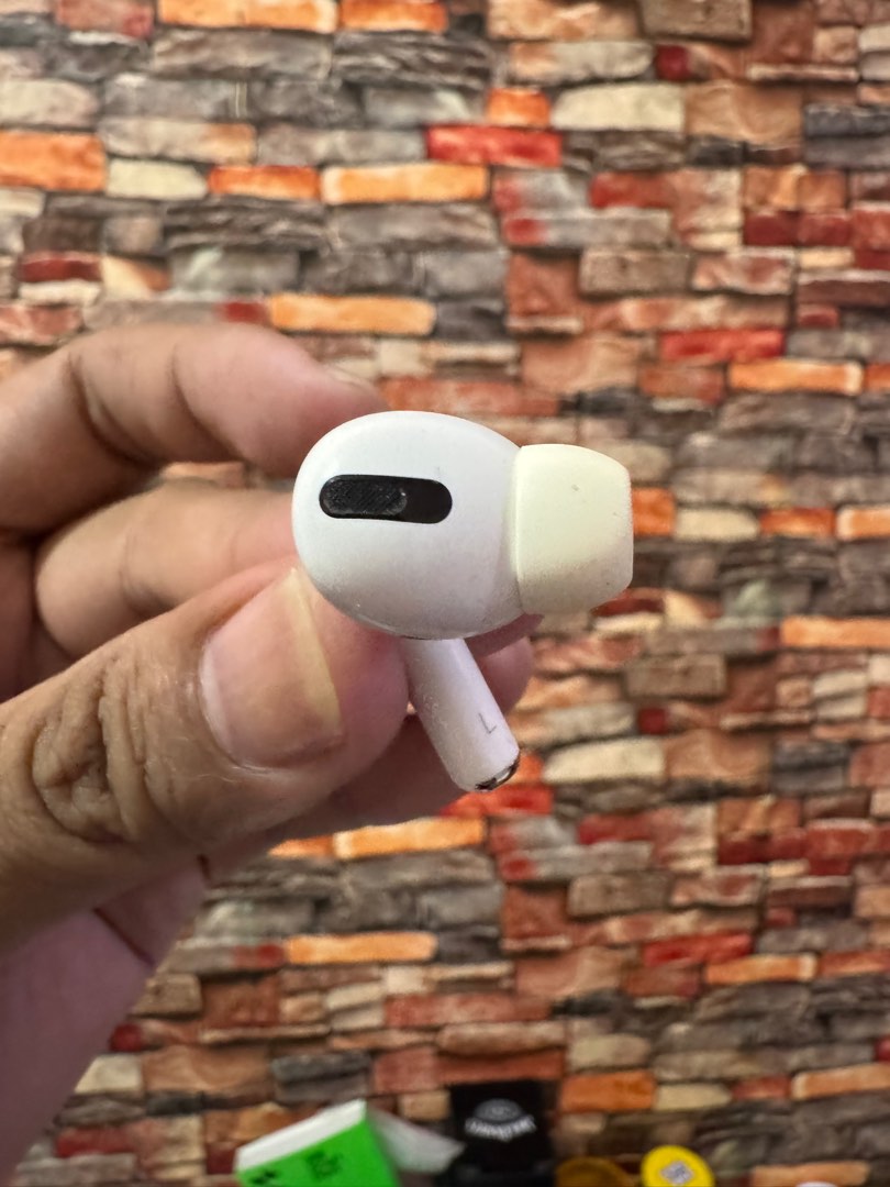AirPods Pro Gen 1 left buds only(7pcs stock), Audio, Earphones on Carousell