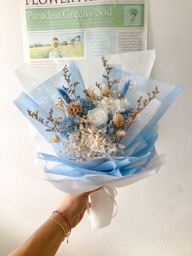 Blue Flower Bouquet for Anniversary / Birthday / Graduation / Farewell ...