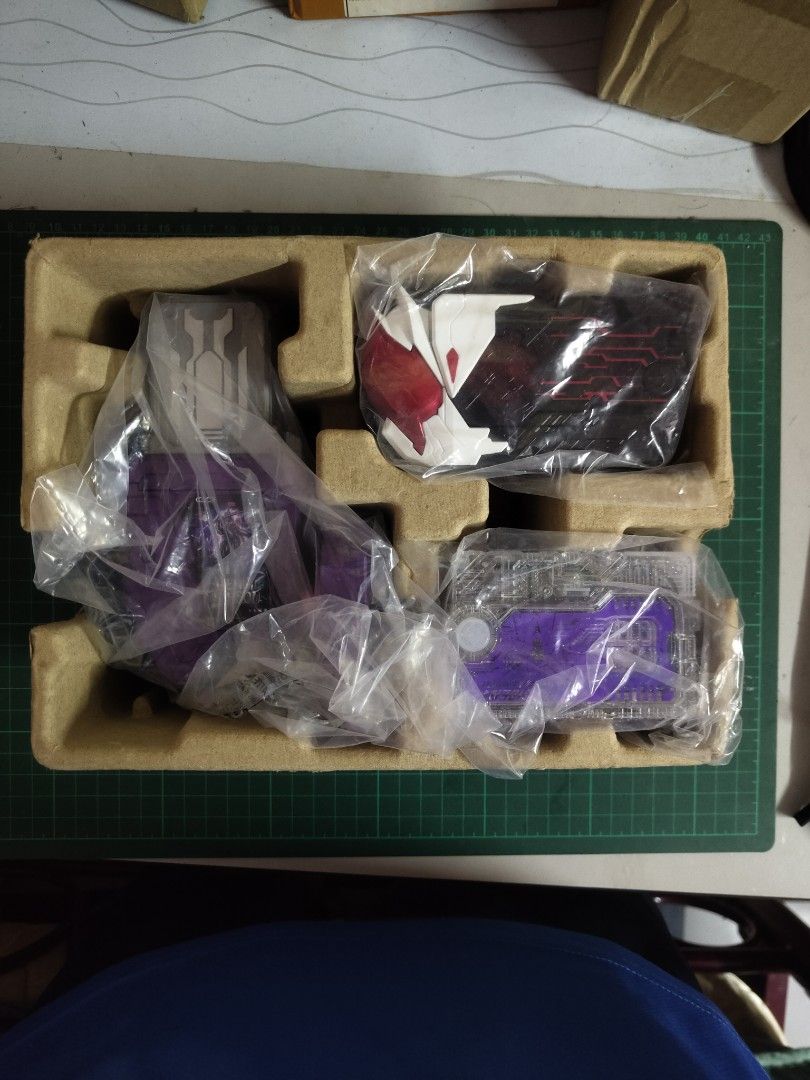 DX Genm Musou Gashat & Thousand Ark & Dan Kuroto Progrise Key, Hobbies ...