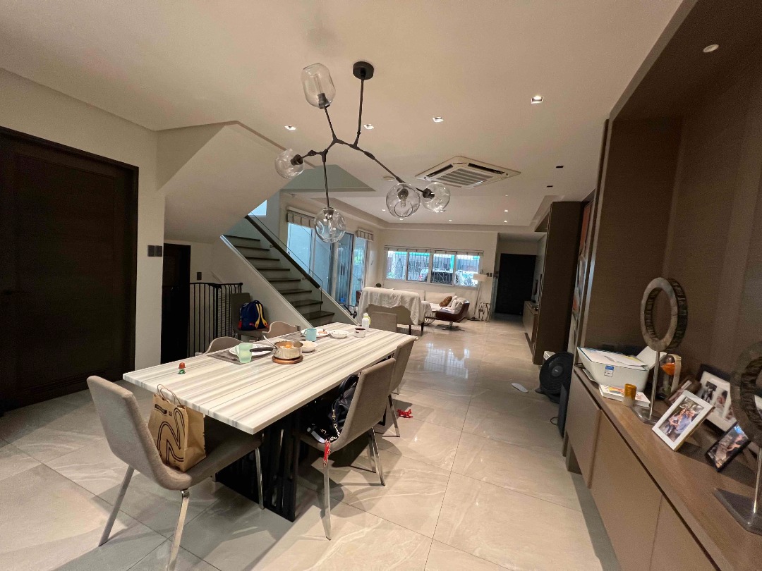 FOR SALE - Three Storey Inner Unit Townhouse in New Manila, Quezon City ...