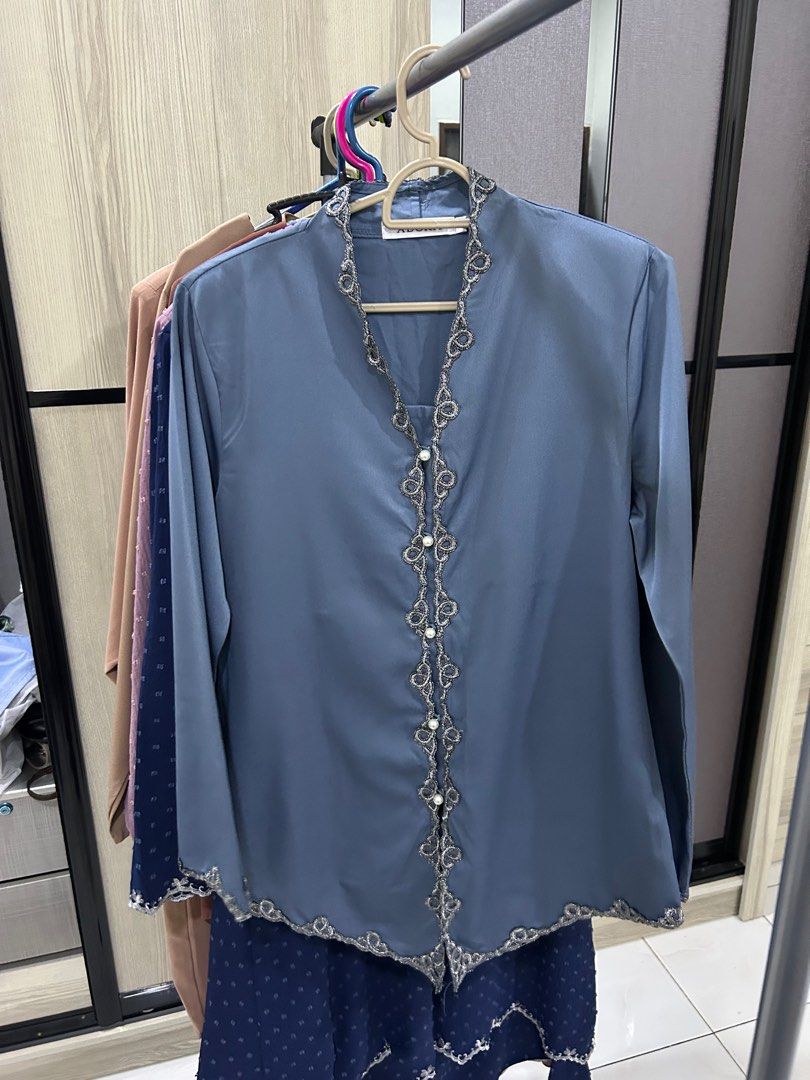 Kebaya biru Adora (baju sahaja), Women's Fashion, Muslimah Fashion ...