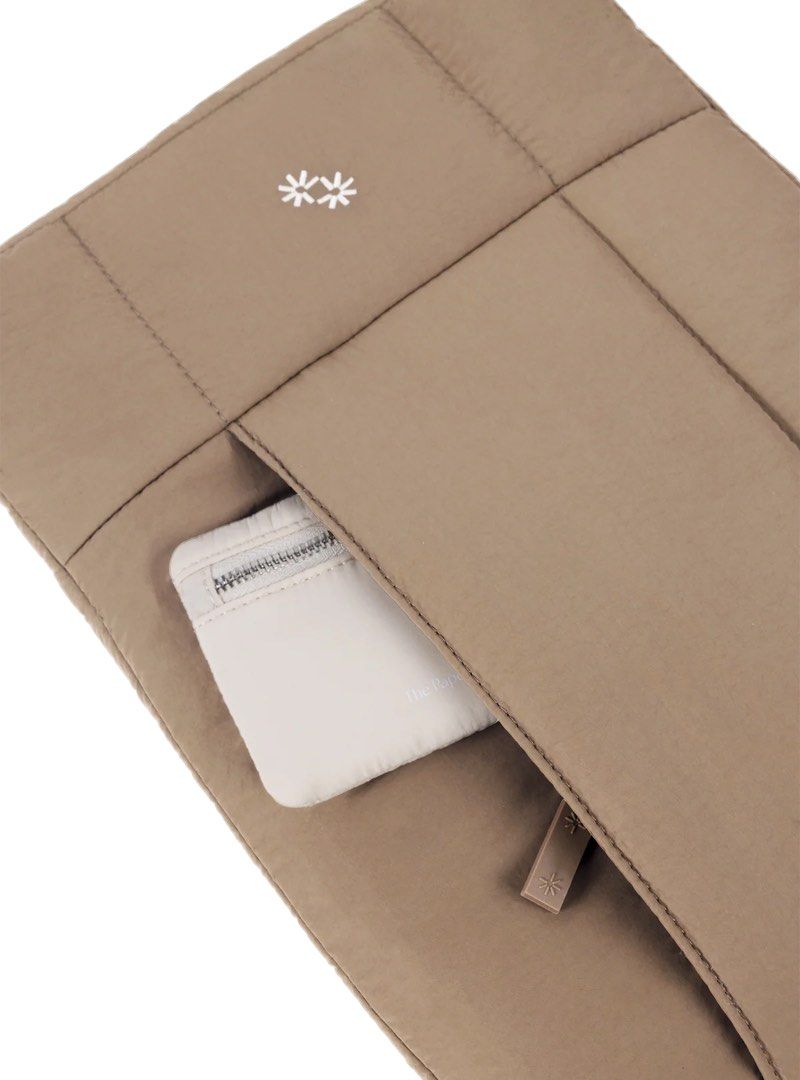 The Paper Bunny Tablet Pod 11”, Computers & Tech, Parts & Accessories ...