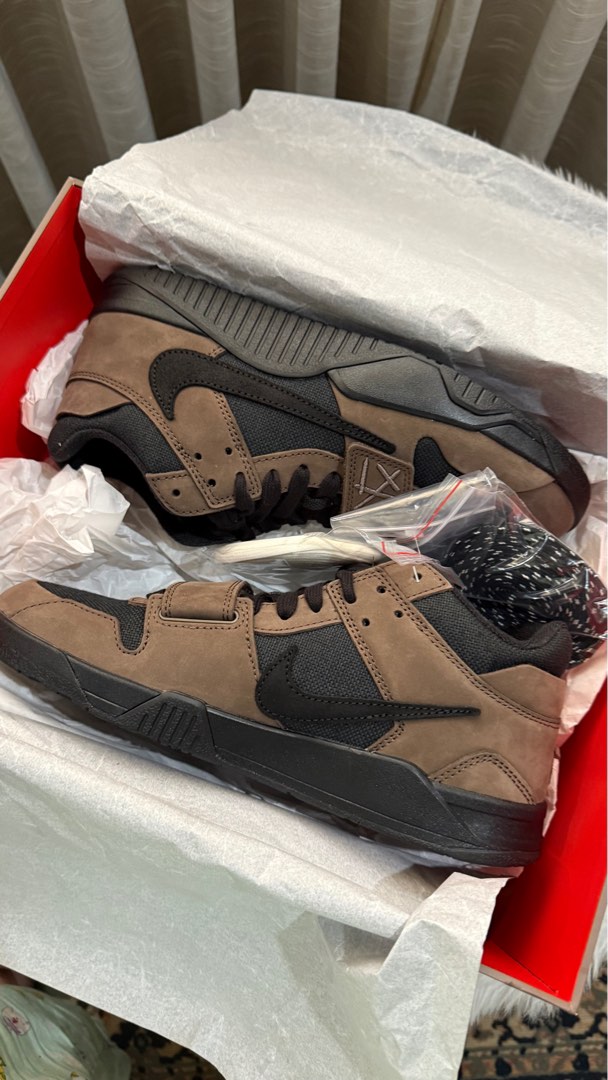 Travis Scott Jumpman Jack Mocha, Men's Fashion, Footwear, Sneakers on ...