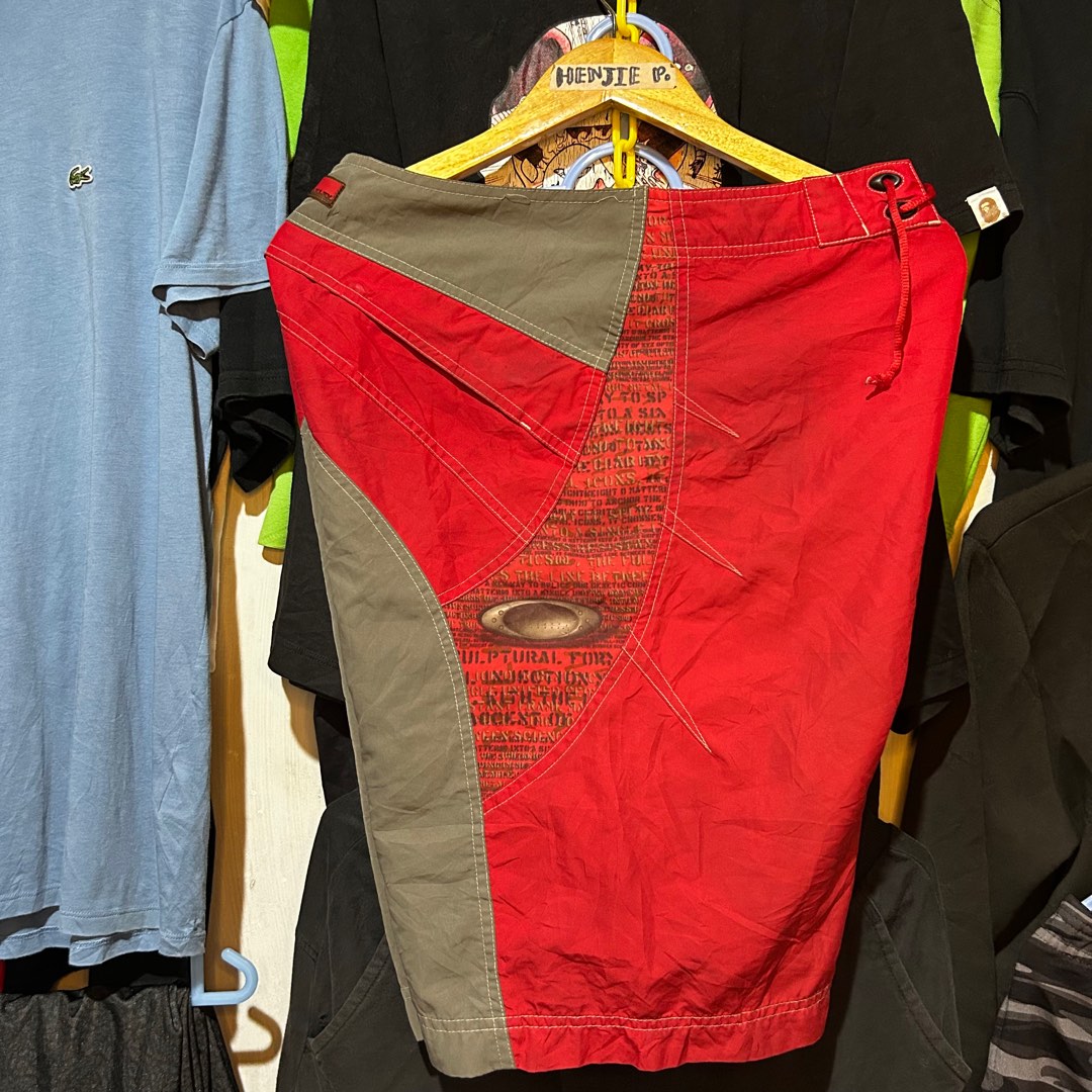 VINTAGE OAKLEY SHORT, Men's Fashion, Bottoms, Shorts on Carousell