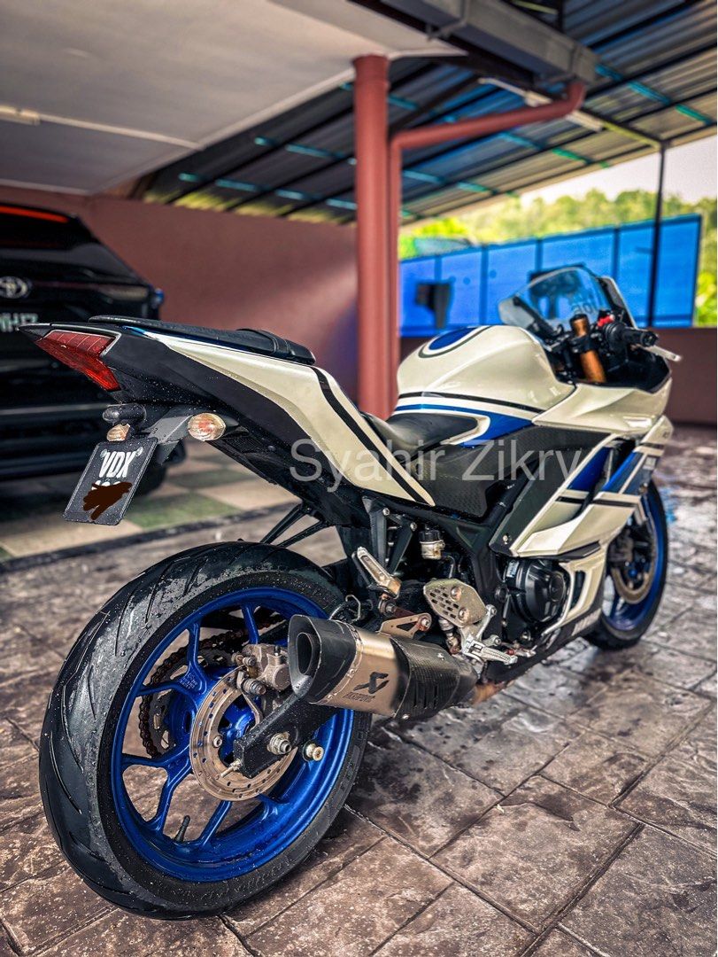 Yamaha R25 V2, Motorbikes on Carousell