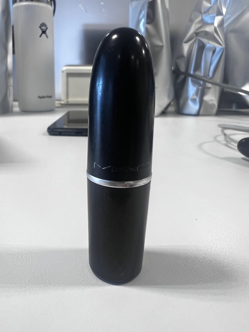 MAC Ruby Woo Matte Finish, Kesehatan & Kecantikan, Rias Wajah di Carousell