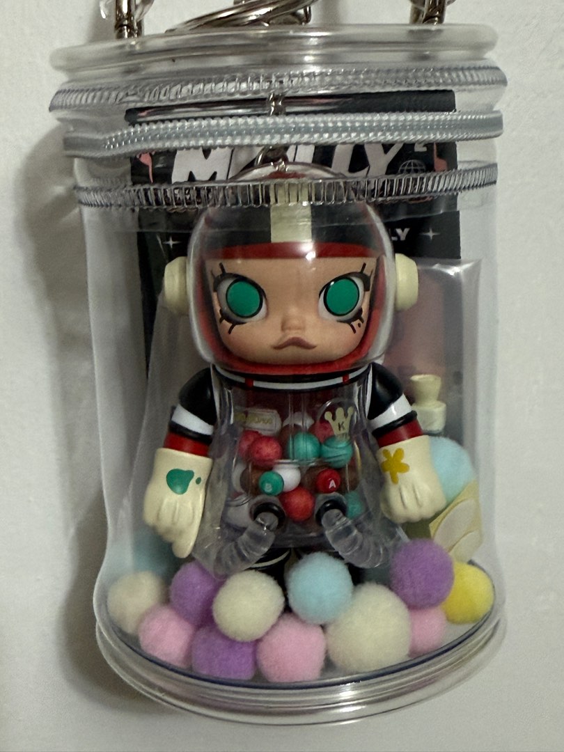 MEGA Collection Series 100% SPACE MOLLY Version 3 (Graffiti), Hobbies ...
