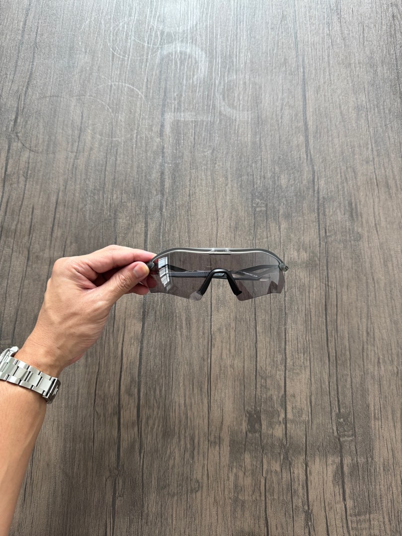 Oakley Radar Plate Prisms, Men's Fashion, Watches & Accessories ...