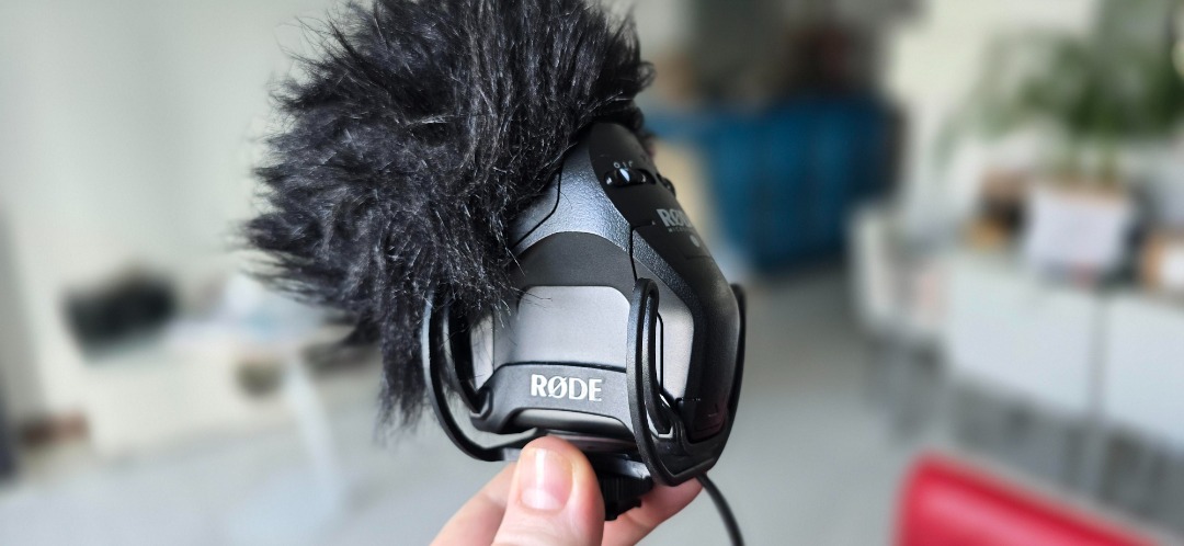 Rode VideoMic Pro Stereo Shotgun Microphone with Dead Cat, Audio ...