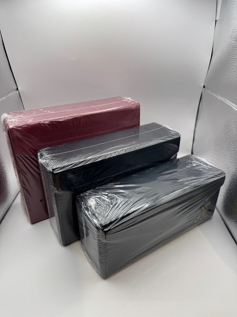Storage box for banknotes and coins, Hobbies & Toys, Memorabilia ...