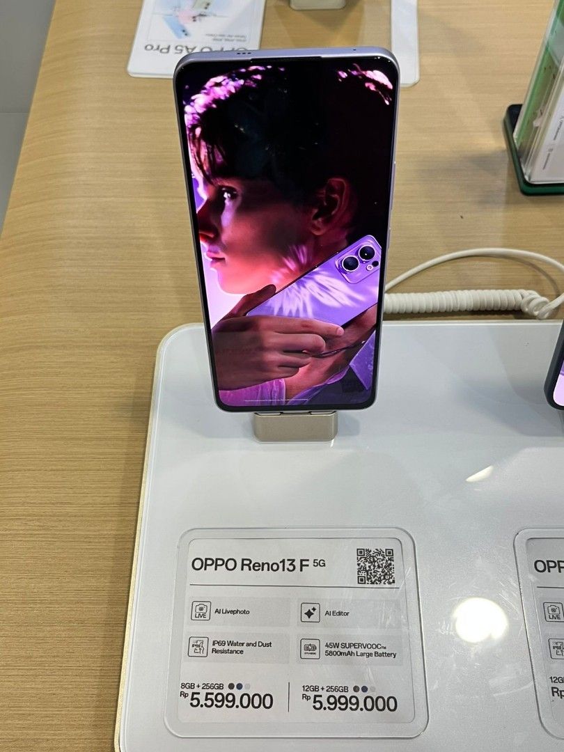 CICILAN OPPO RENO 13F 5G BUNGA O PERSEN, Telepon Seluler & Tablet ...