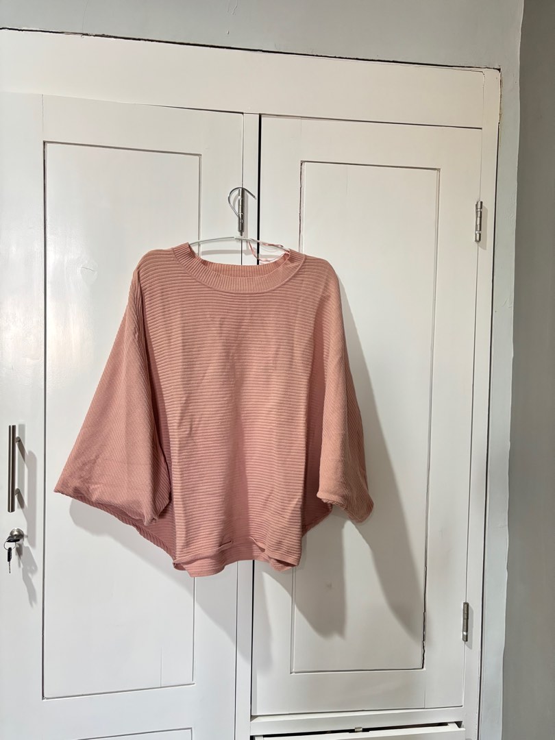 Knit stradivarius baby pink, Fesyen Wanita, Pakaian Wanita, Atasan di ...