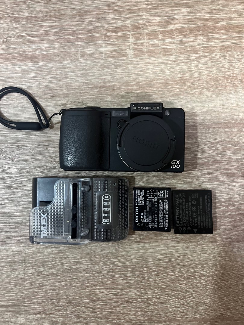 Ricoh GX100 Digicam, Photography, Cameras on Carousell