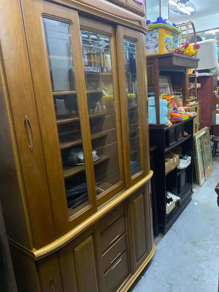 SLIDING DISPLAY CAB, Furniture & Home Living, Furniture, Shelves ...