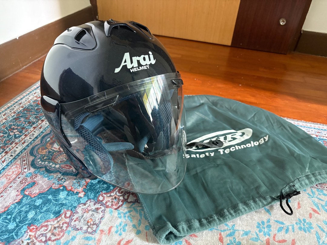 Arai convert(MHR), Motorcycles, Motorcycle Apparel on Carousell