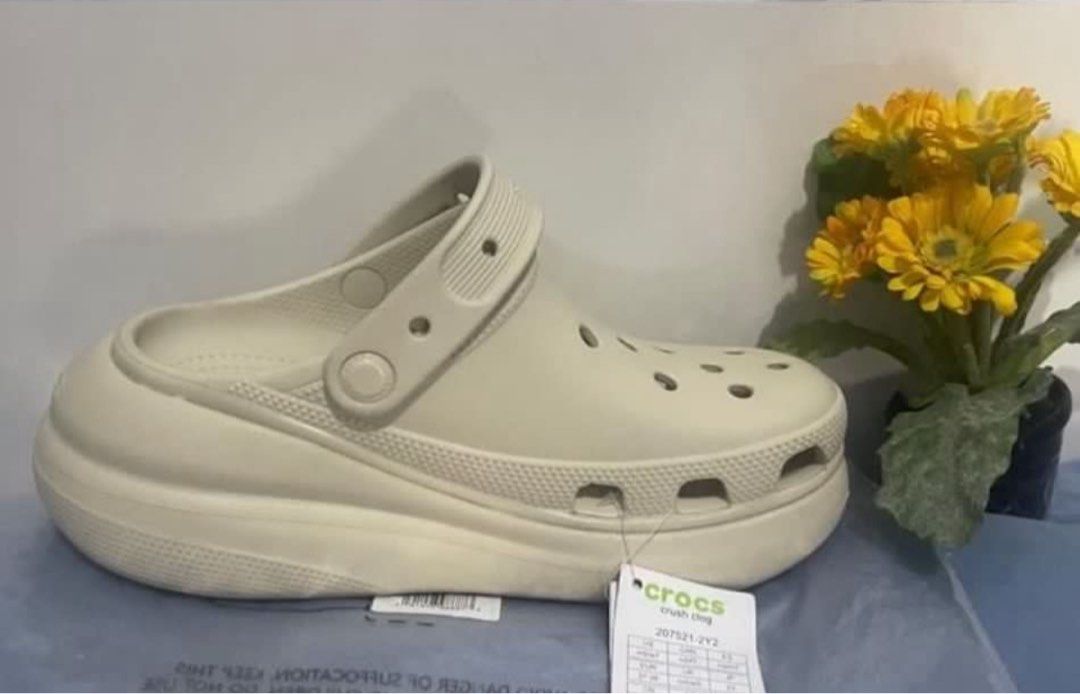 Crocs Clog Bone Original W7, Fesyen Wanita, Sepatu di Carousell