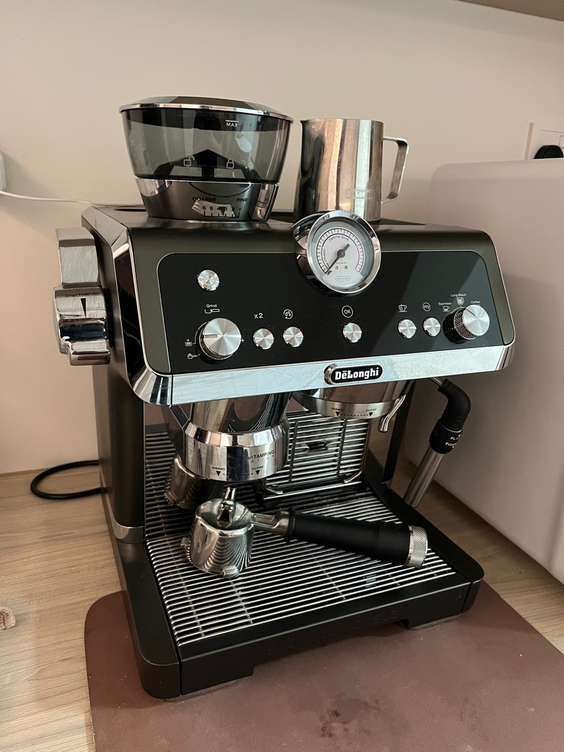 DeLonghi La Specialista Coffee Machine, TV & Home Appliances, Kitchen ...