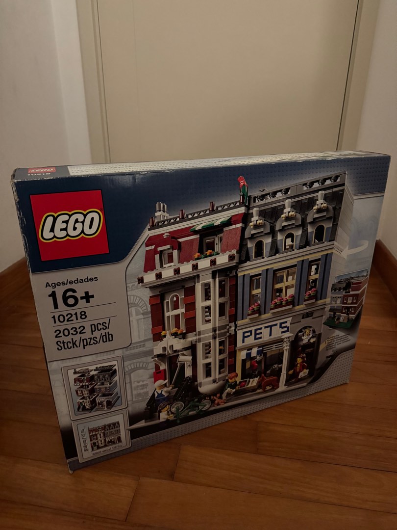 LEGO 10218 Pet Shop Modular Building Set, Hobbies & Toys, Toys & Games ...