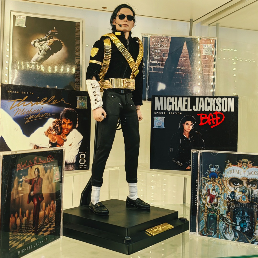 Michael Jackson CD Collection, Hobbies & Toys, Music & Media, CDs ...