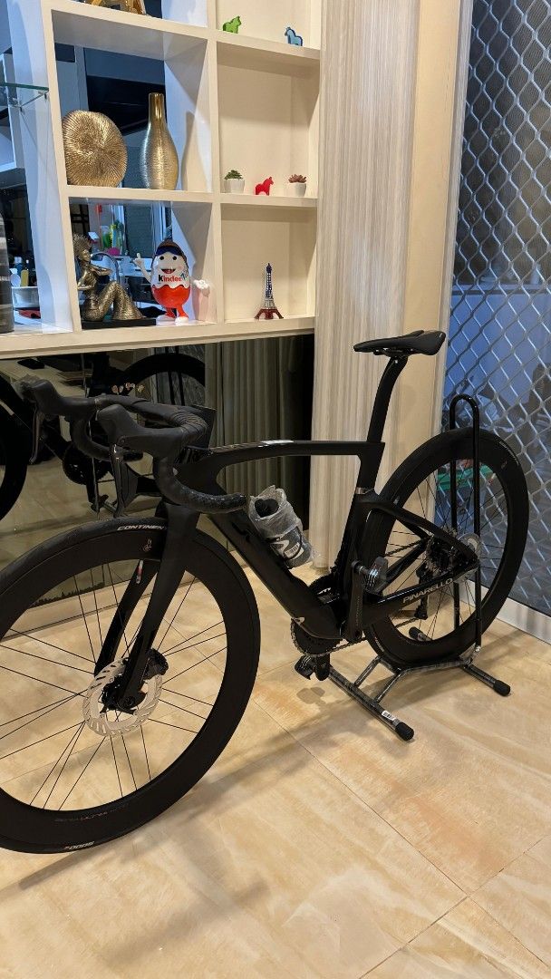 ROADBIKE PINARELLO DOGMA F 2025, Olah Raga, Sepeda di Carousell