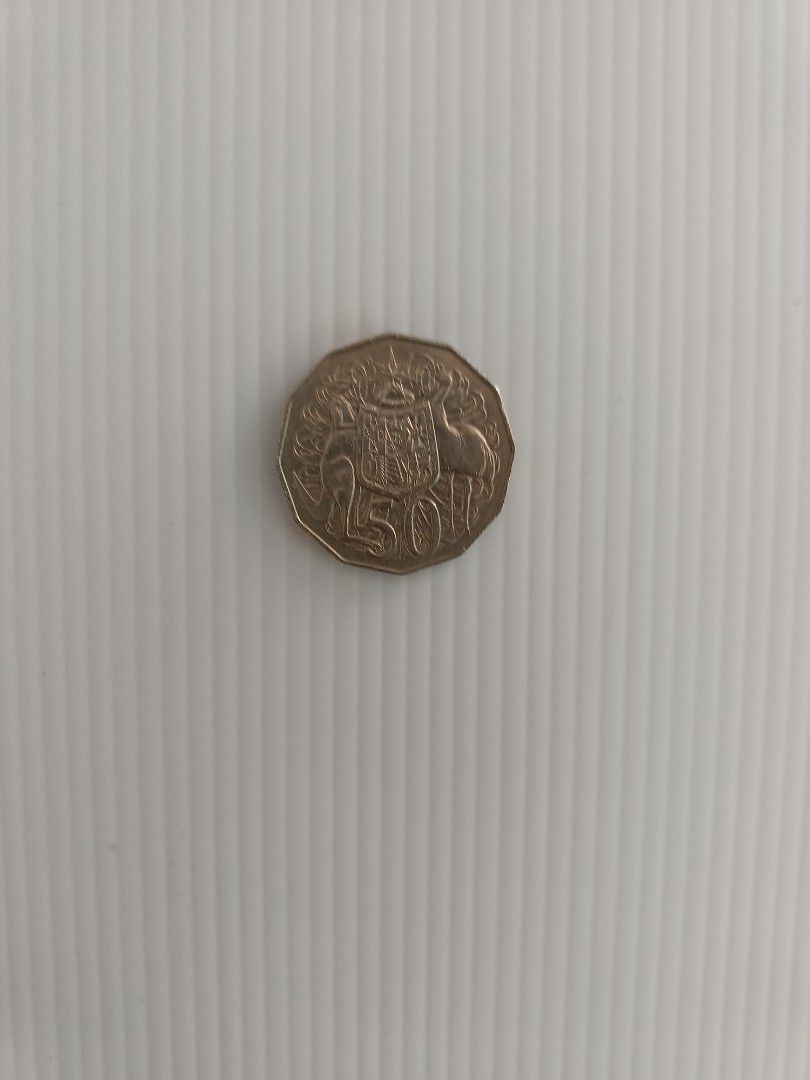 Vintage Classic Brand New. 1983 Queen Elizabeth II Australia 50 Cents ...