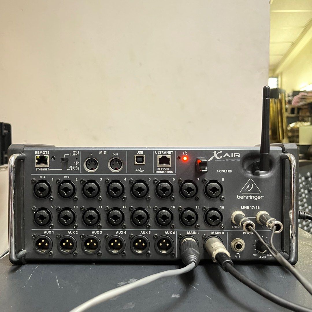 Behringer XR18 X Air 18-Channel Tablet-Controlled Digital Mixer, Audio ...
