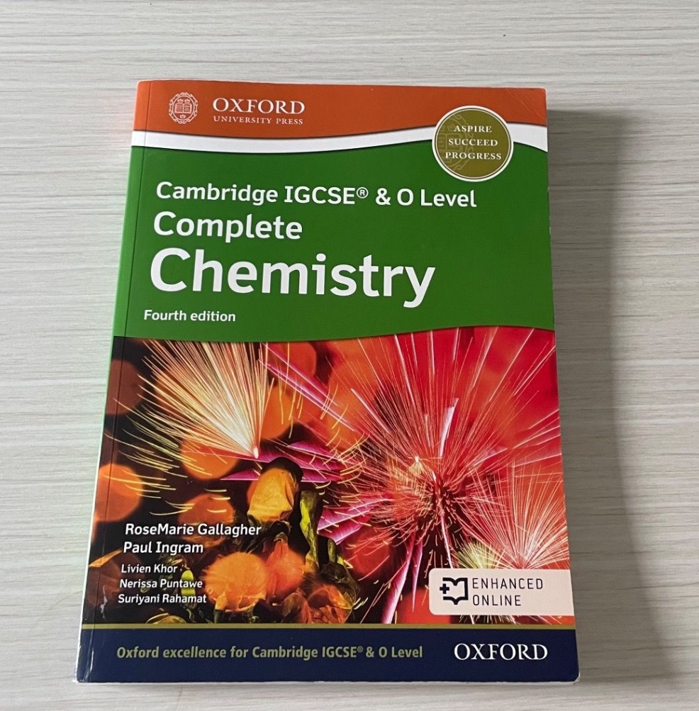 Cambridge IGCSE complete chemistry, 興趣及遊戲, 書本 & 文具, 教科書 - Carousell