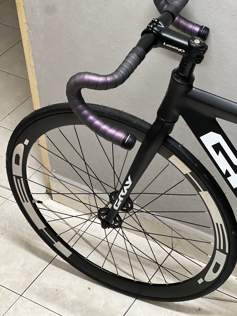 Fixie 700c Roadbike, Sports Equipment, Bicycles & Parts, Bicycles on ...