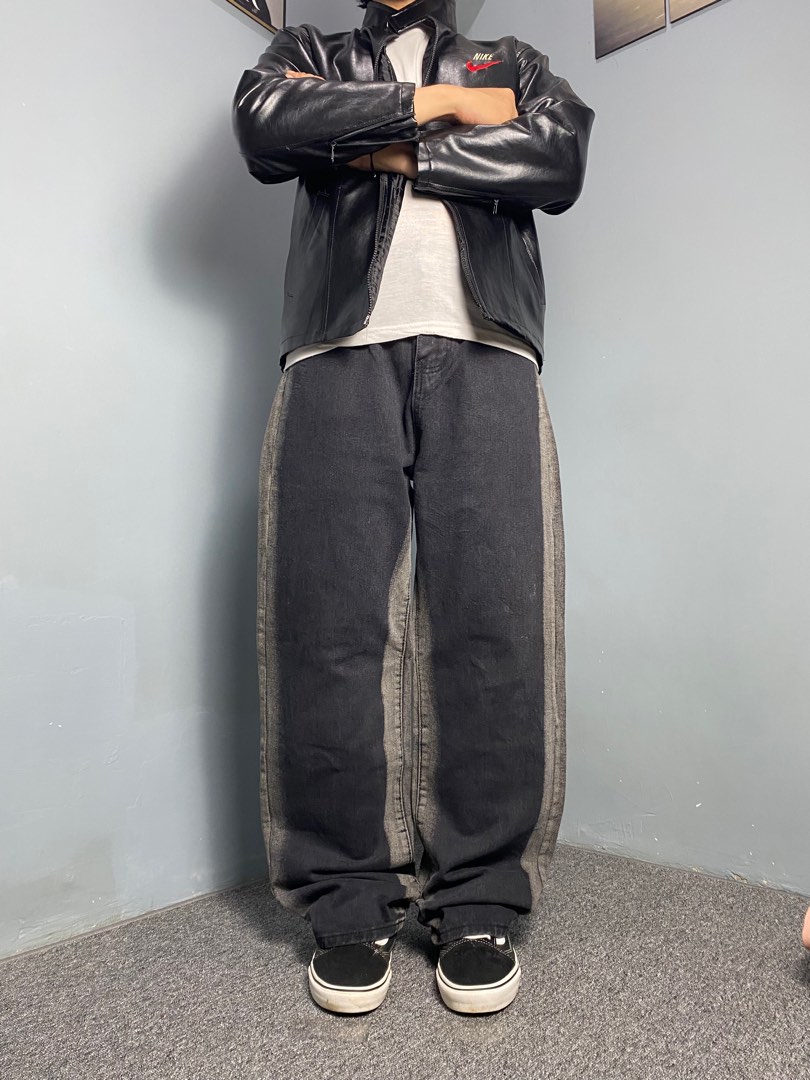 gradasi black washed baggy jeans, Fesyen Pria, Pakaian , Bawahan di ...