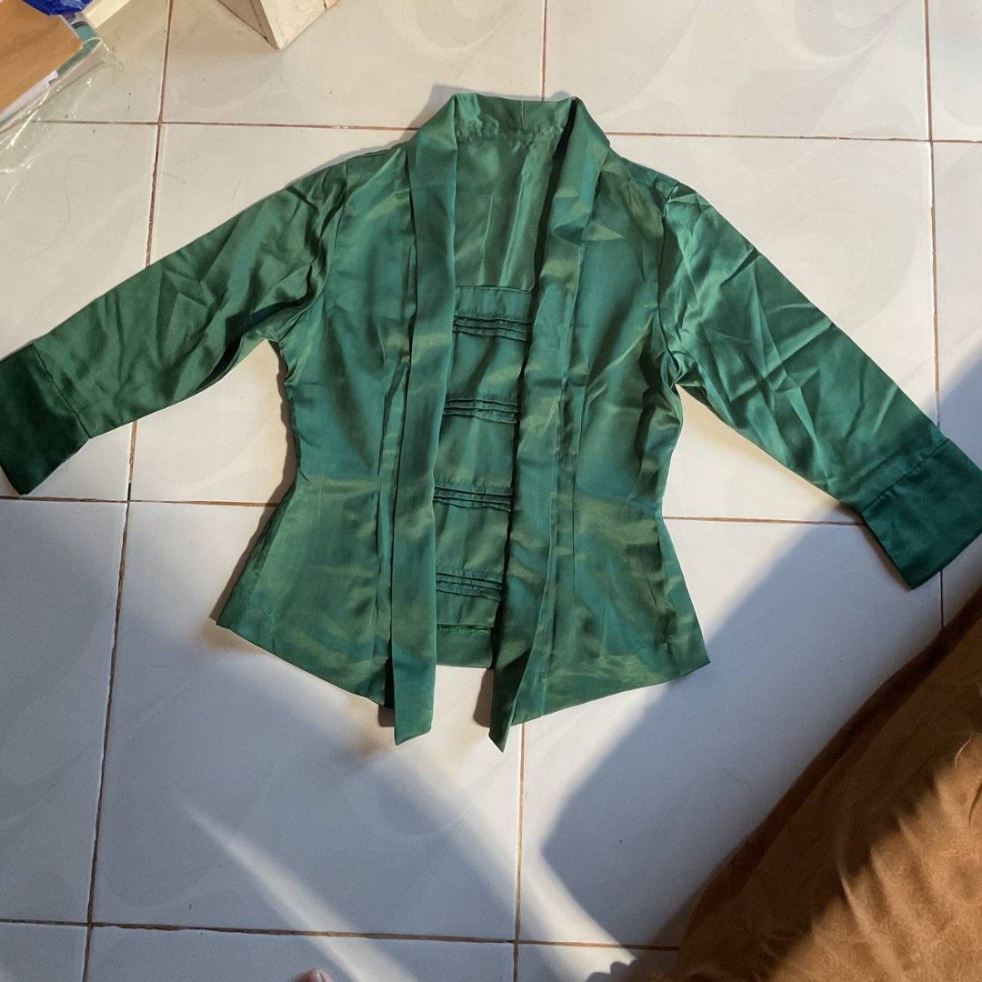 Kebaya Kutu Baru Hijau Botol Slim Fit, Fesyen Wanita, Pakaian Wanita ...