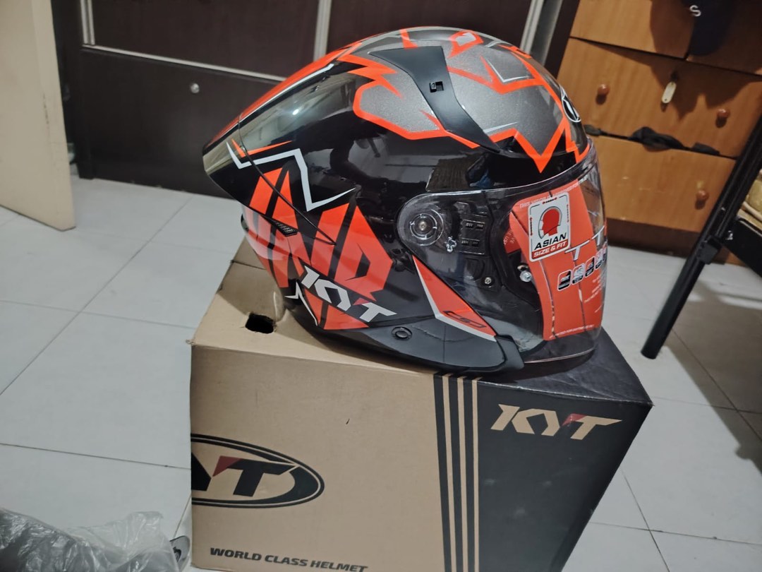 KYT Helmet TTR JET BULEGA, Motorcycles, Motorcycle Apparel on Carousell