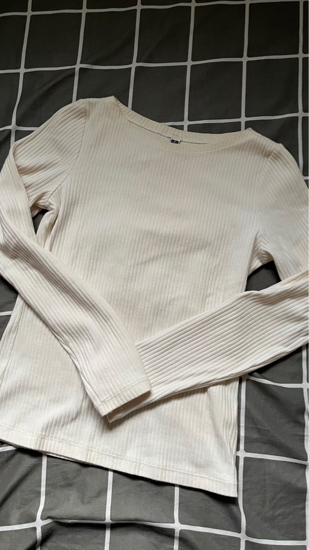 Long sleeve Uniqlo Putih, Fesyen Wanita, Pakaian Wanita, Atasan di ...