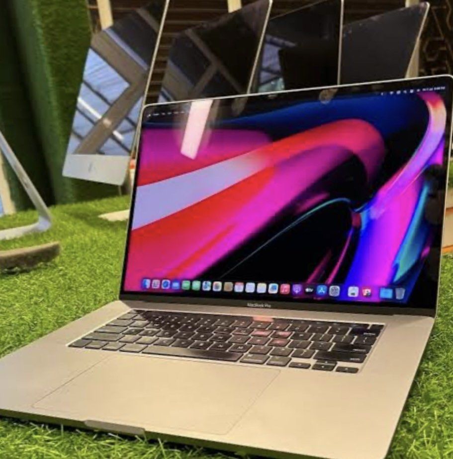 MacBook Pro 2019 model A2141 32 gob ram 1 TB SSD as new condition ...